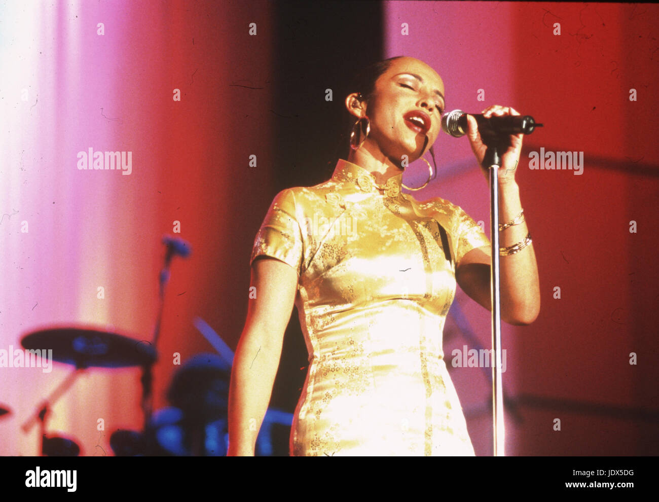 Sade singer hi-res stock photography and images - Alamy