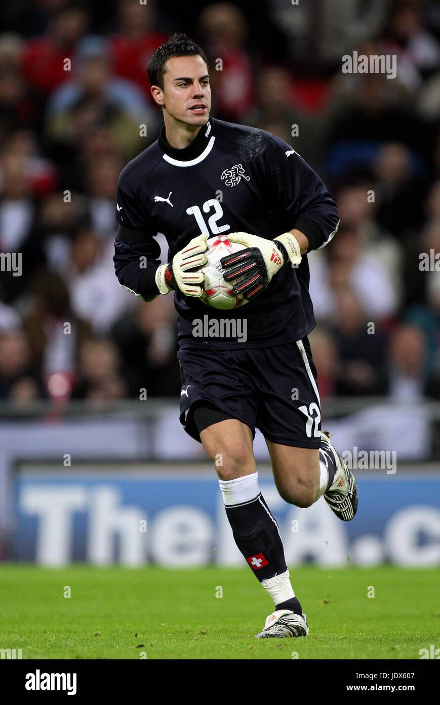 Benaglio hi-res stock photography and images - Alamy