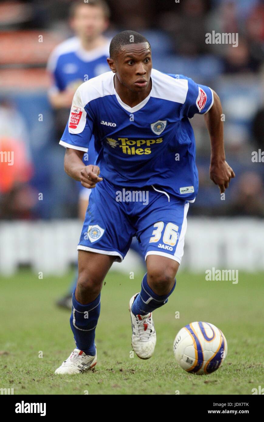 KELVIN ETUHU LEICESTER CITY FC WALKERS STADIUM LEICESTER ENGLAND 08 ...