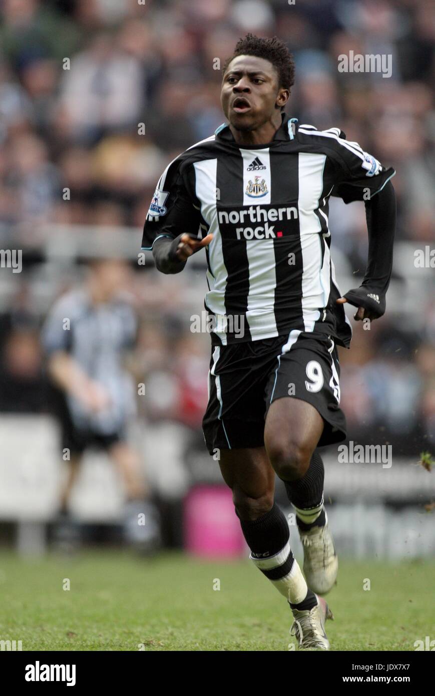 OBAFEMI MARTINS NEWCASTLE UNITED FC ST.JAMES PARK NEWCASTLE ENGLAND 01 ...