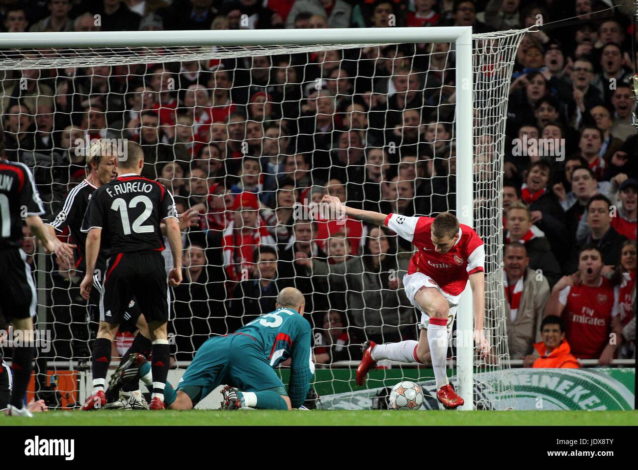 NICKLAS BENDTNER & PEPE REINA ARSENAL V LIVERPOOL THE EMIRATES STADIUM ...