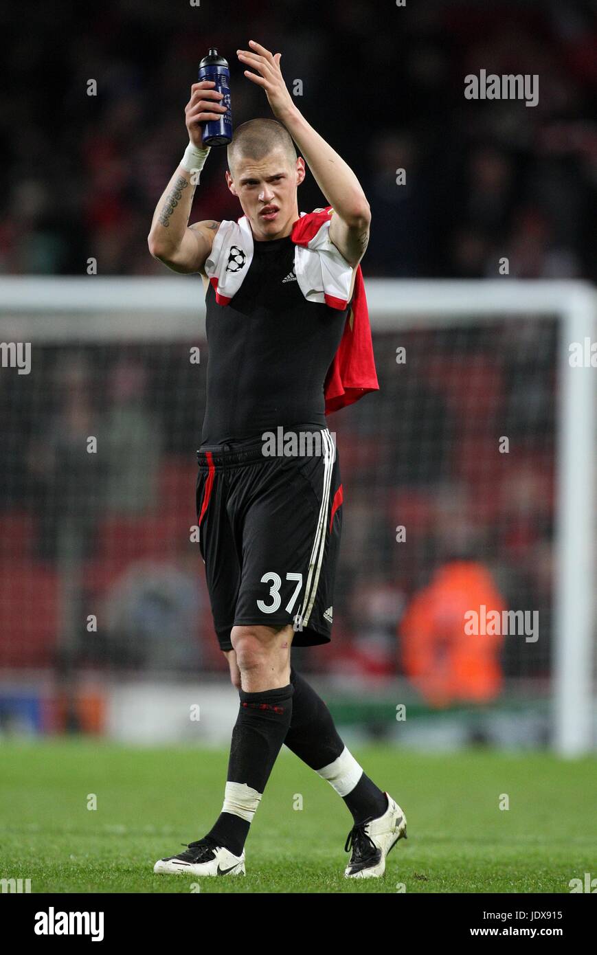 MARTIN SKRTEL LIVERPOOL FC THE EMIRATES STADIUM ARSENAL LONDON ENGLAND ...