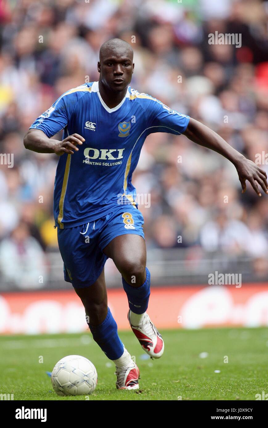 Papa bouba diop portsmouth hi-res stock photography and images - Alamy