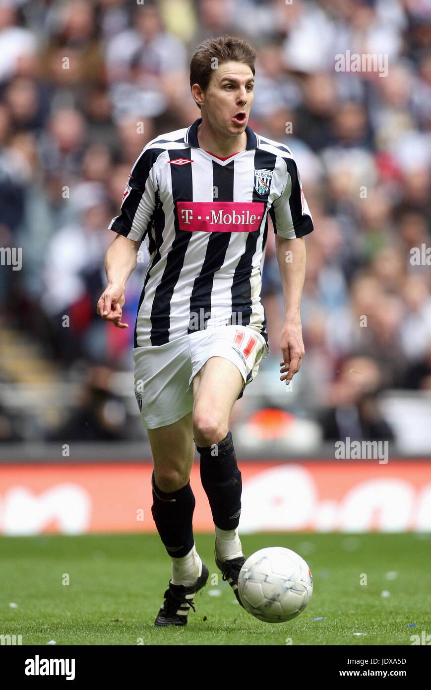 ZOLTAN GERA WEST BROMWICH ALBION FC WEMBLEY STADIUM LONDON ENGLAND 05 April 2008 Stock Photo - Alamy