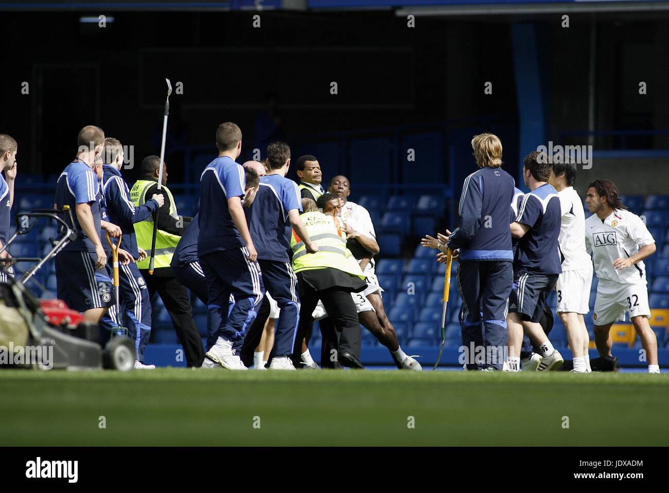 Chelsea football ground hi-res stock photography and images - Alamy