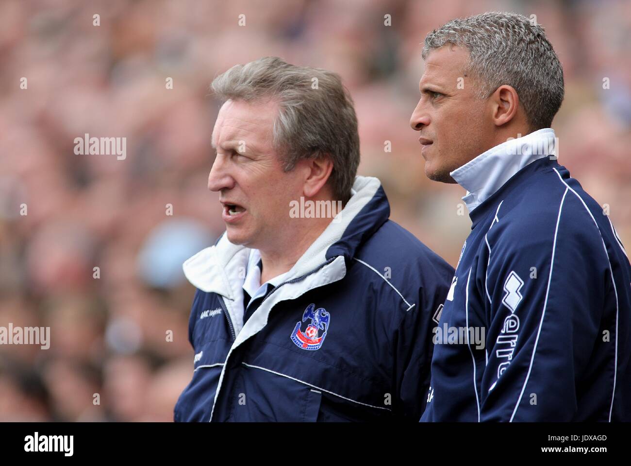 NEIL WARNOCK & KEITH CURLE CRYSTAL PALACE FC MANAGER K.C.STADIUM HULL ...