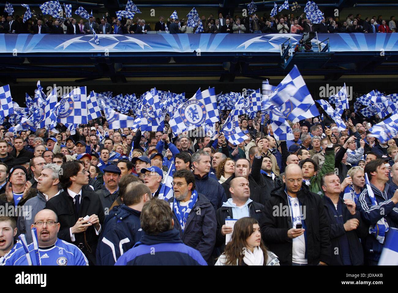 Liverpool fans flags hi-res stock photography and images - Alamy