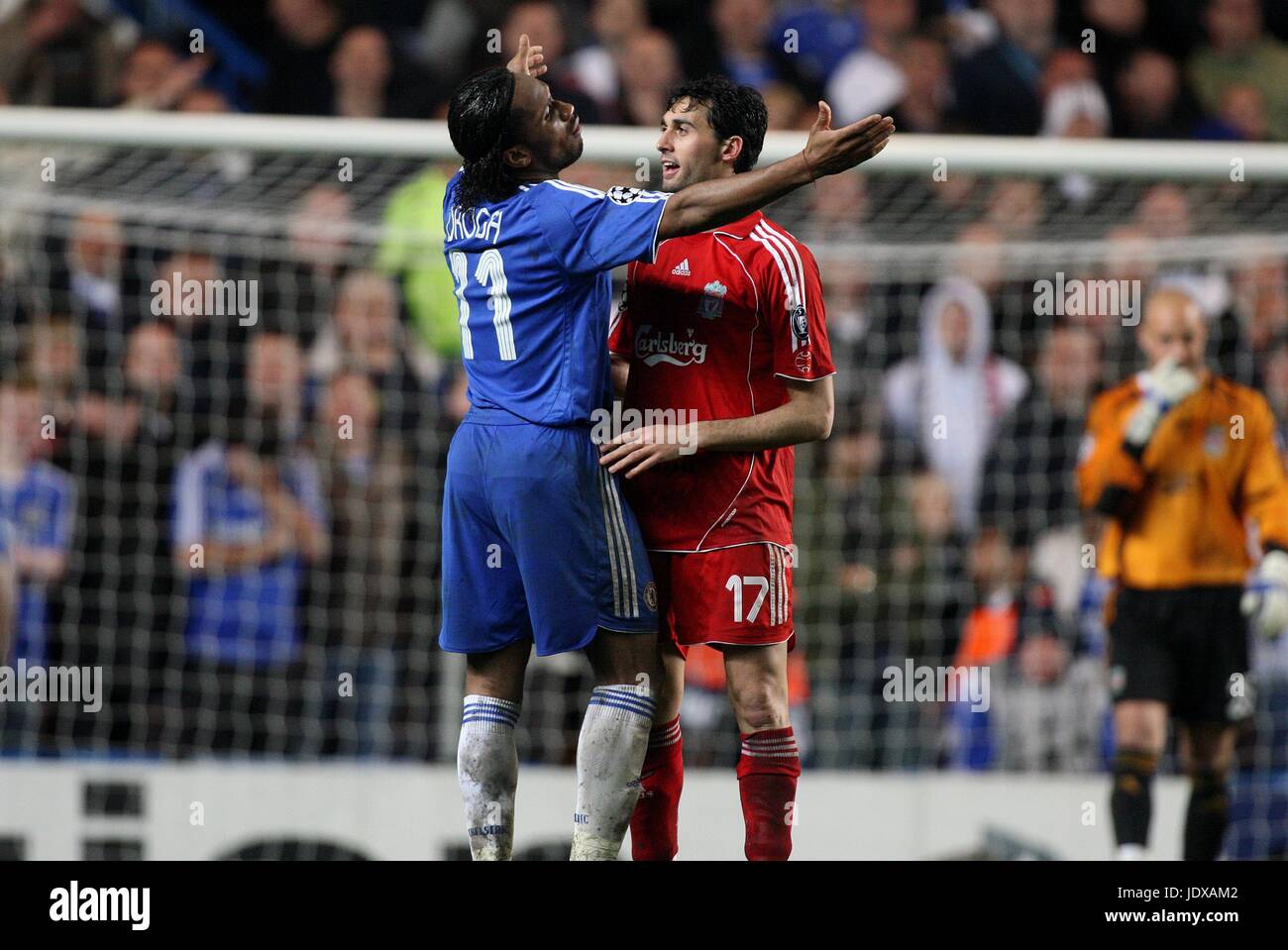 DIDIER DROGBA & ALVARO ARBELOA CHELSEA V LIVERPOOL CL STAMFORD BRIDGE ...