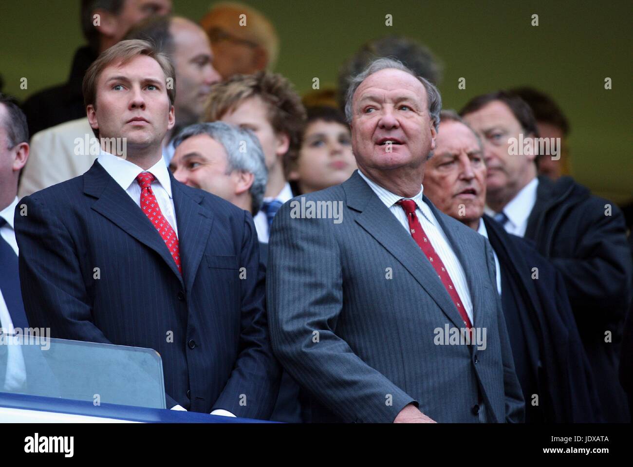 TOM HICKS & TOM HICKS JNR LIVERPOOL FC CO OWNER STAMFORD BRIDGE LONDON ...