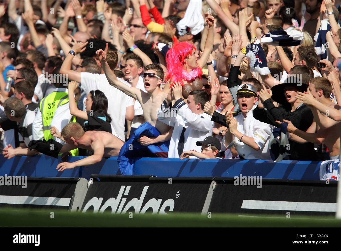 Bolton fans hi-res stock photography and images - Alamy