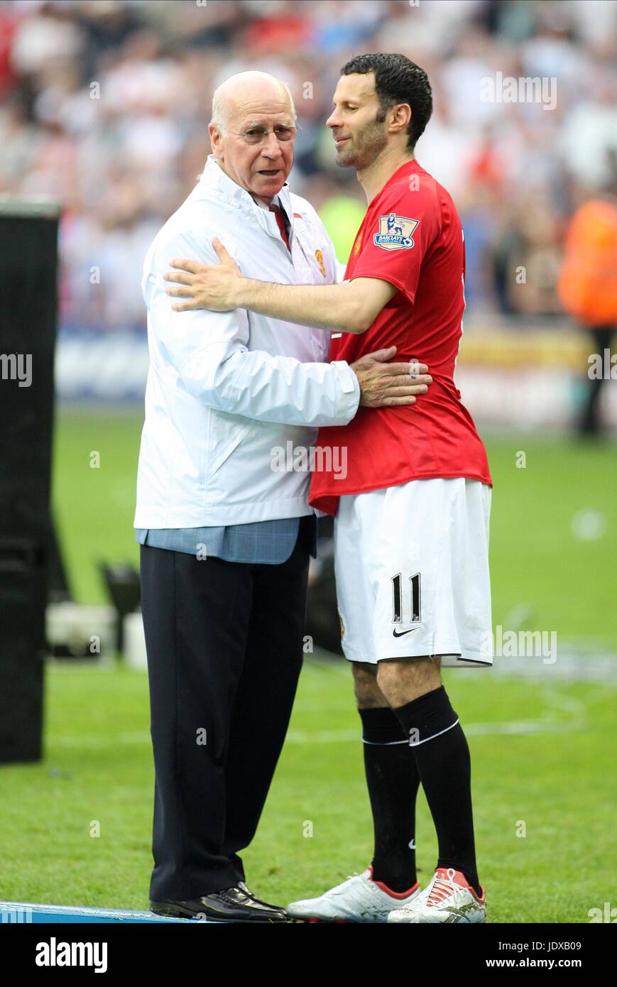 Bobby Charlton High Resolution Stock Photography and Images - Alamy