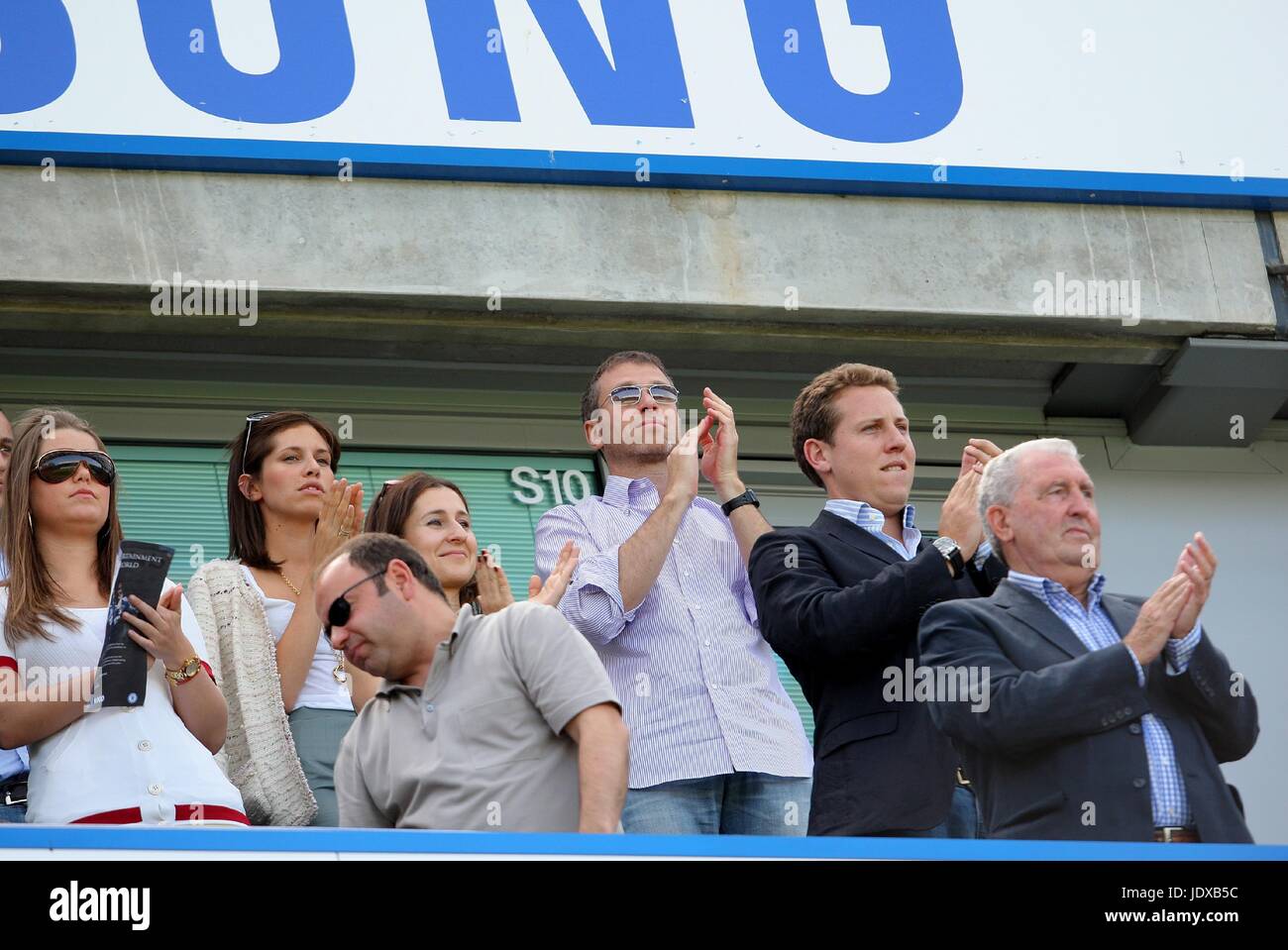 ROMAN ABRAMOVICH DARIA ZHUKOVA CHELSEA FC OWNER & GIRLFRIEND STAMFORD ...