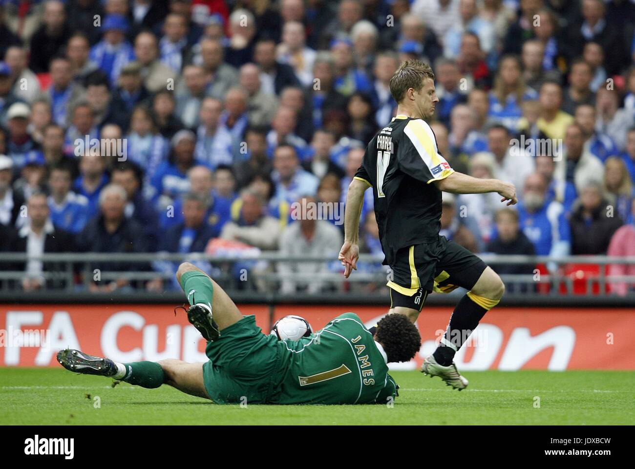 PAUL PARRY & DAVID JAMES CARDIFF V PORTSMOUTH WEMBLEY STADIUM LONDON ...