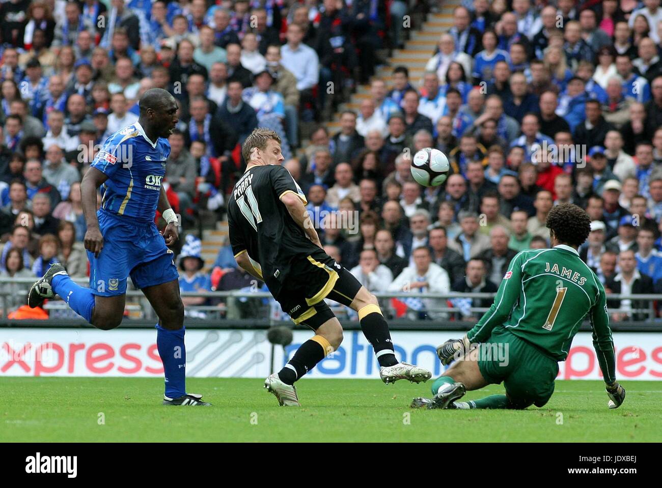 PAUL PARRY & DAVID JAMES CARDIFF V PORTSMOUTH WEMBLEY STADIUM LONDON ...
