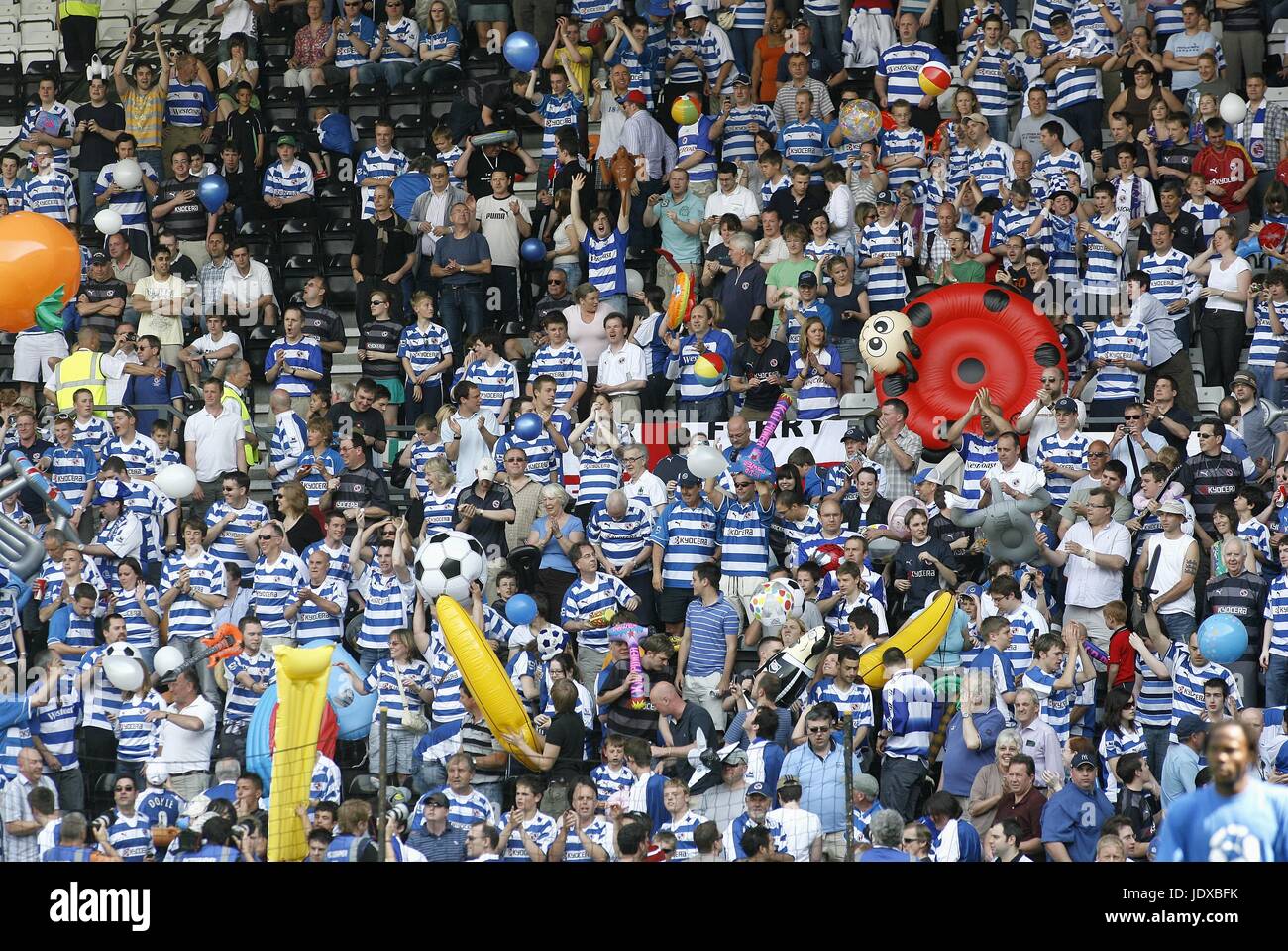 Derby football fans hi-res stock photography and images - Alamy