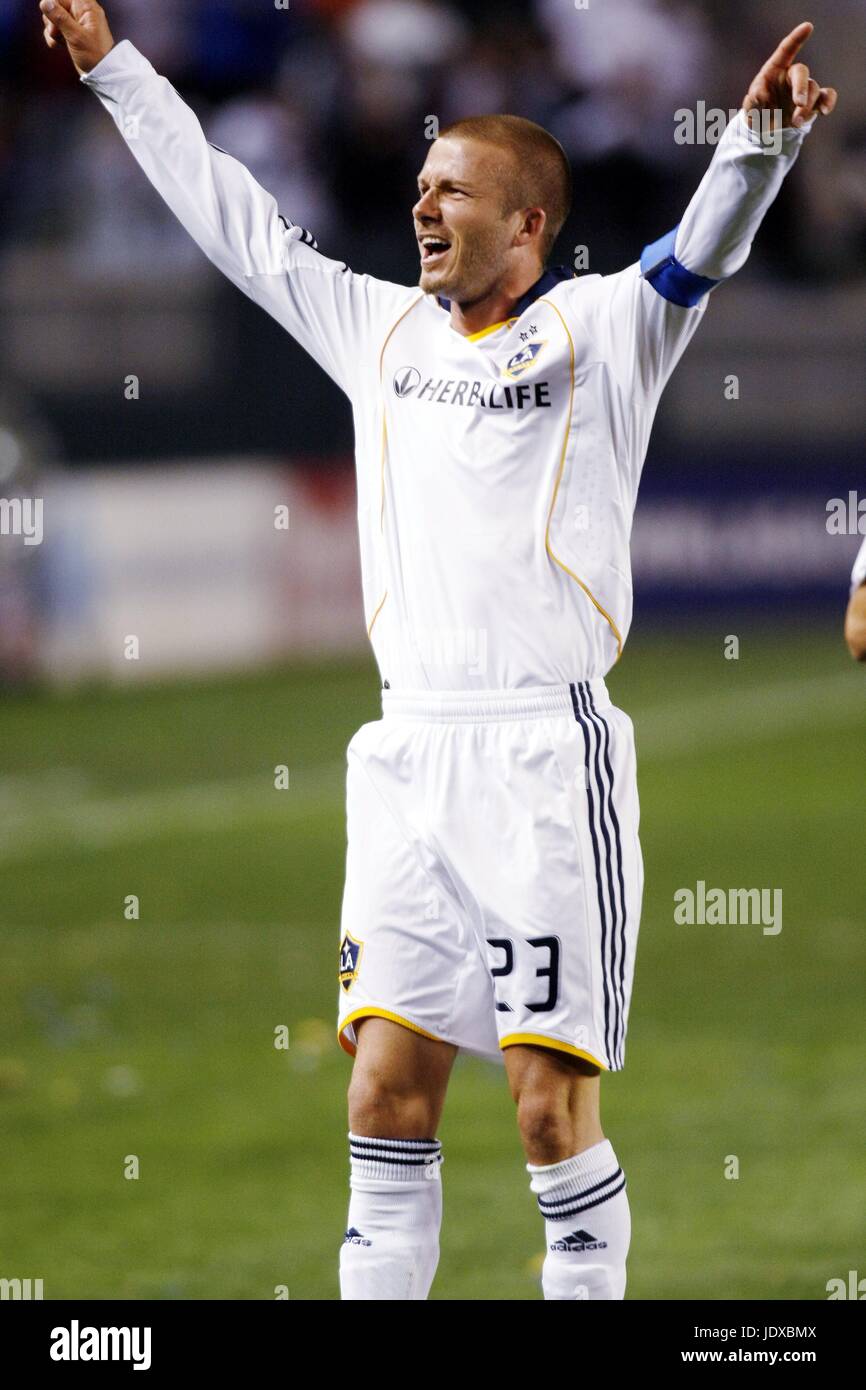 DAVID BECKHAM GOAL FROM HALF W LOS ANGELES GALAXY HOME DEPOT CENTRE ...