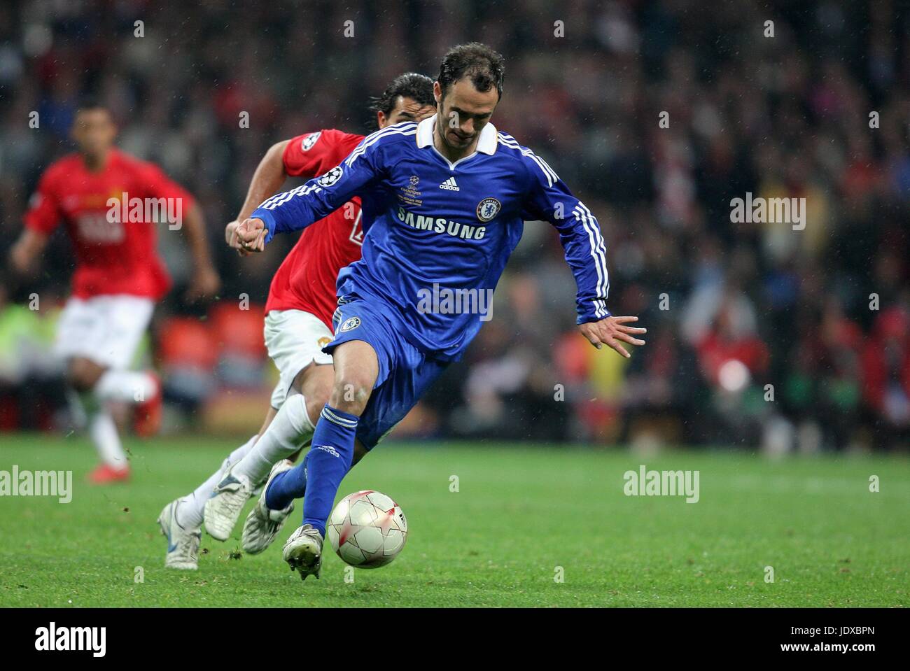 RICARDO CARVALHO CARLOS TEVEZ MANCHESTER UNITED V CHELSEA LUZHNIKI ...