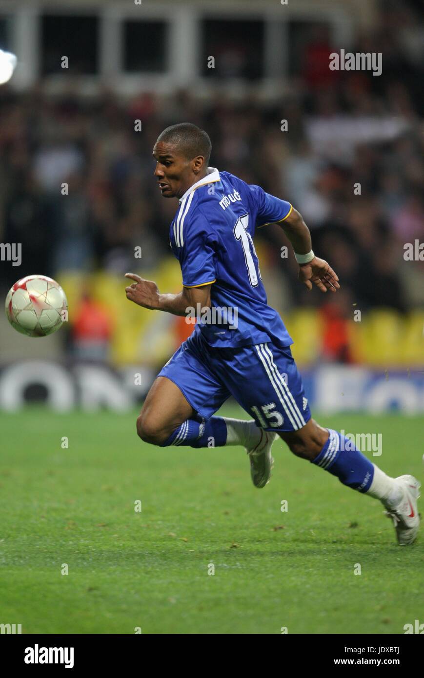 FLORENT MALOUDA CHELSEA FC LUZHNIKI STADIUM MOSCOW RUSSIAN FEDERATION ...