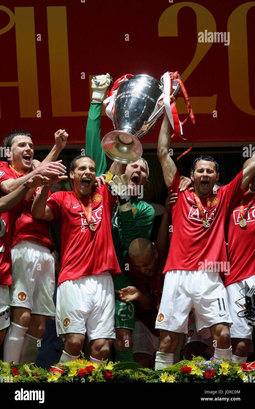 Manchester united football celebrating hi-res stock photography and ...