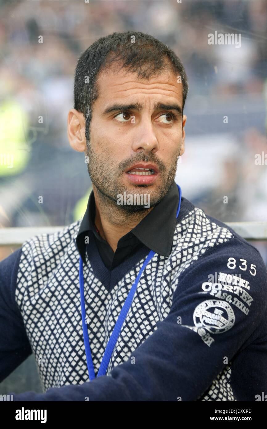 Pep guardiola barcelona hi-res stock photography and images - Alamy