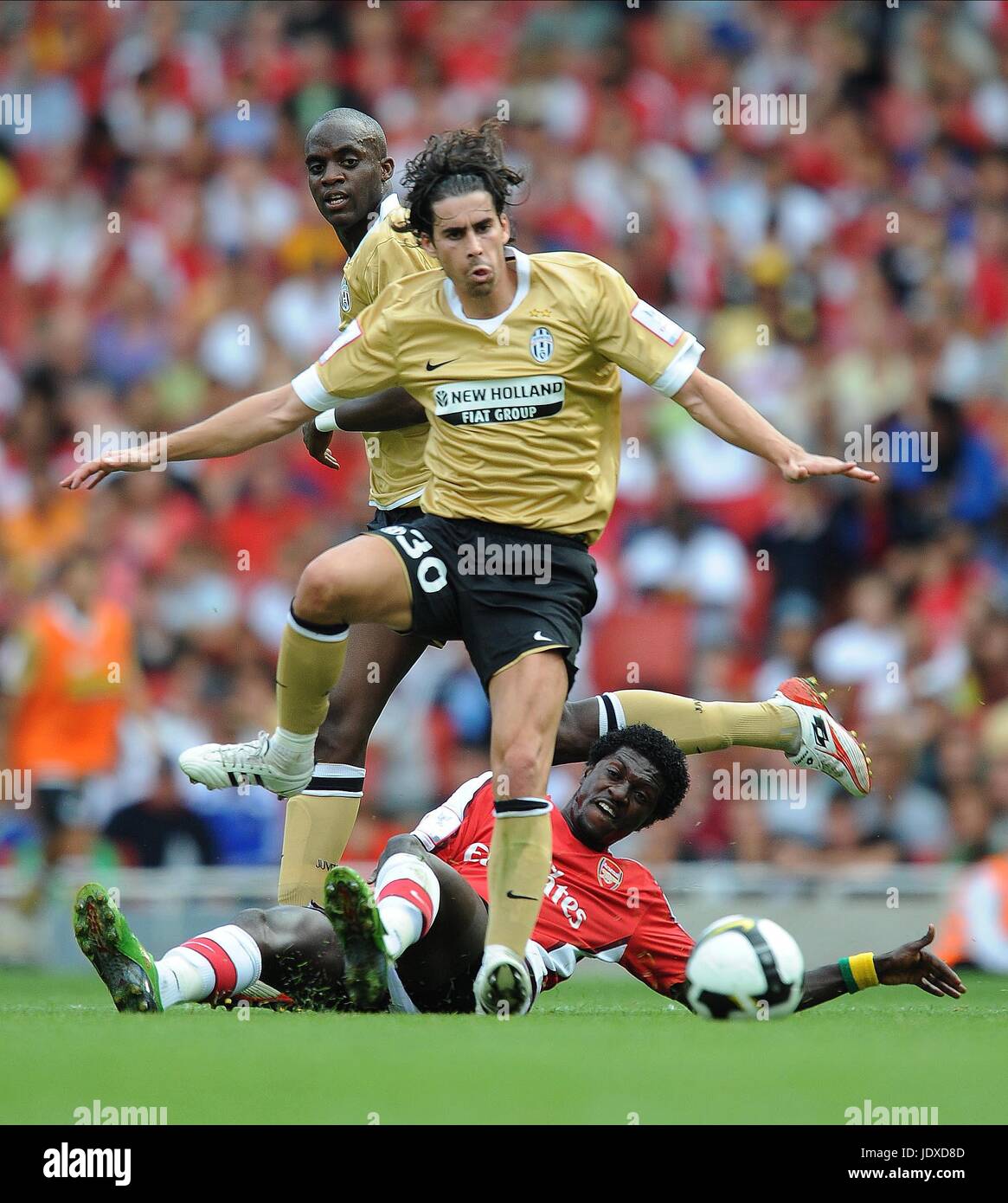 MOHAMED SISSOKO TIAGO EMMANU ARSENAL V JUVENTUS EMIRATES STADIUM LONDON ...