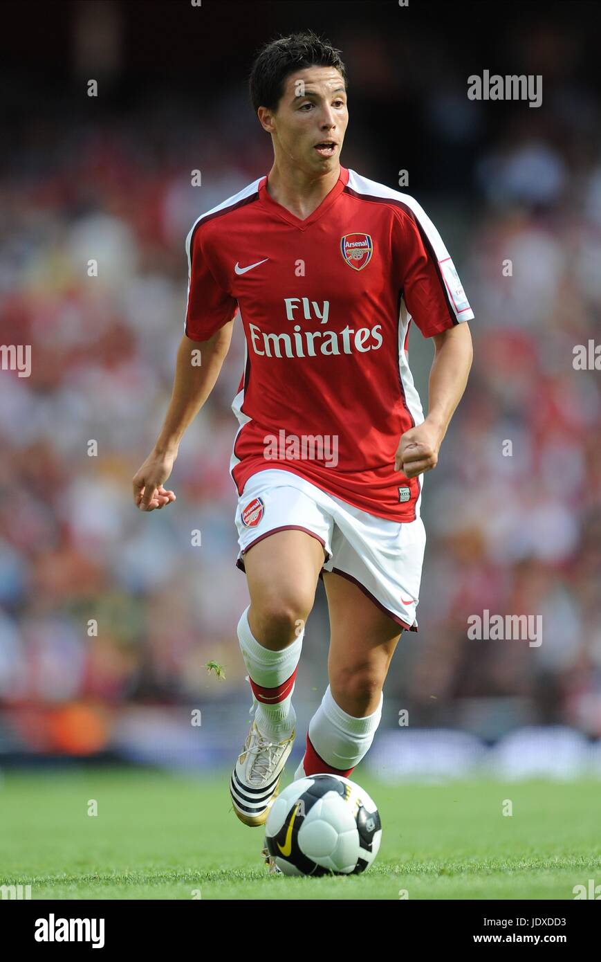Emirates stadium samir nasri hi-res stock photography and images - Alamy