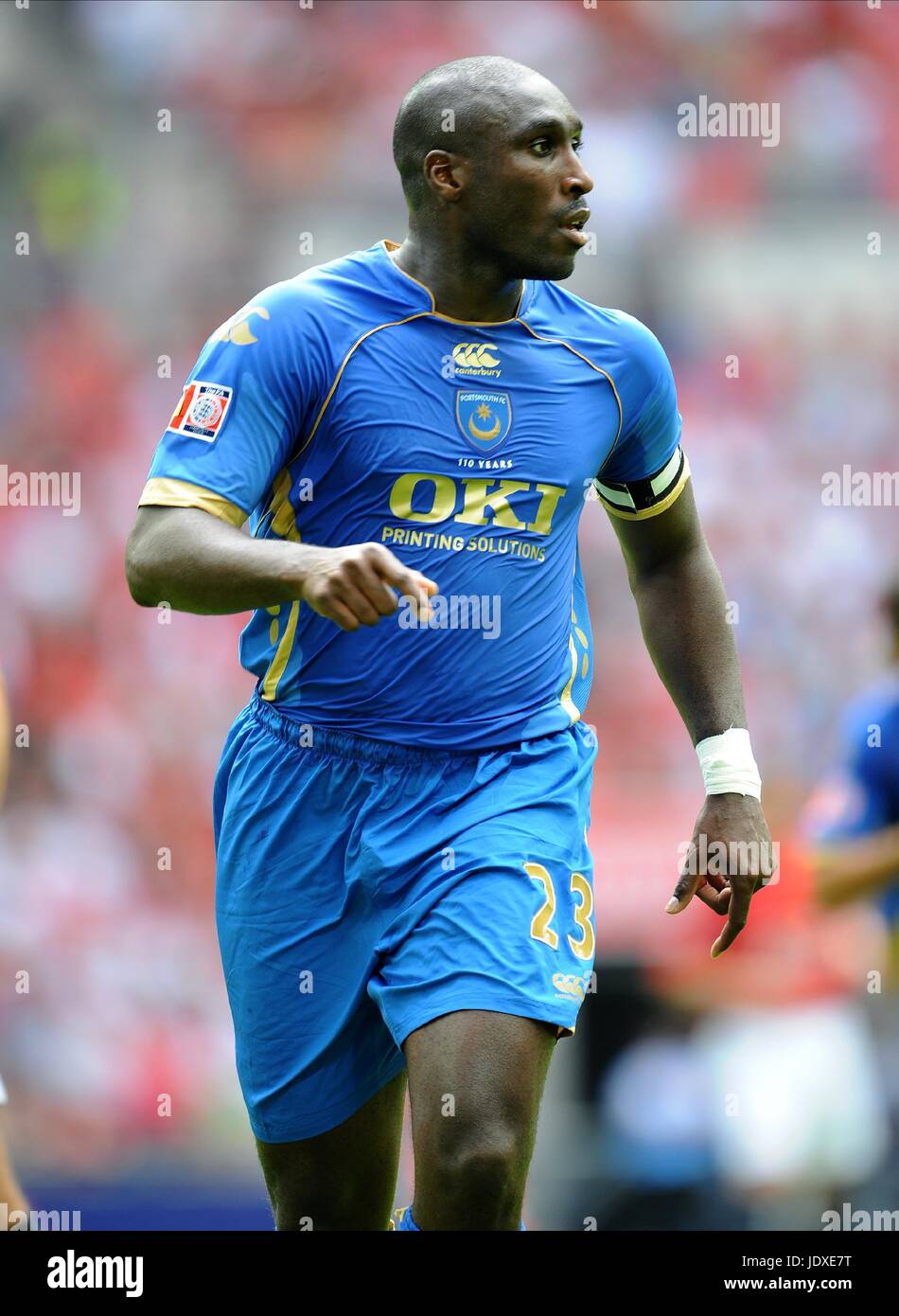 SOL CAMPBELL PORTSMOUTH FC WEMBLEY STADIUM LONDON ENGLAND 10 August ...