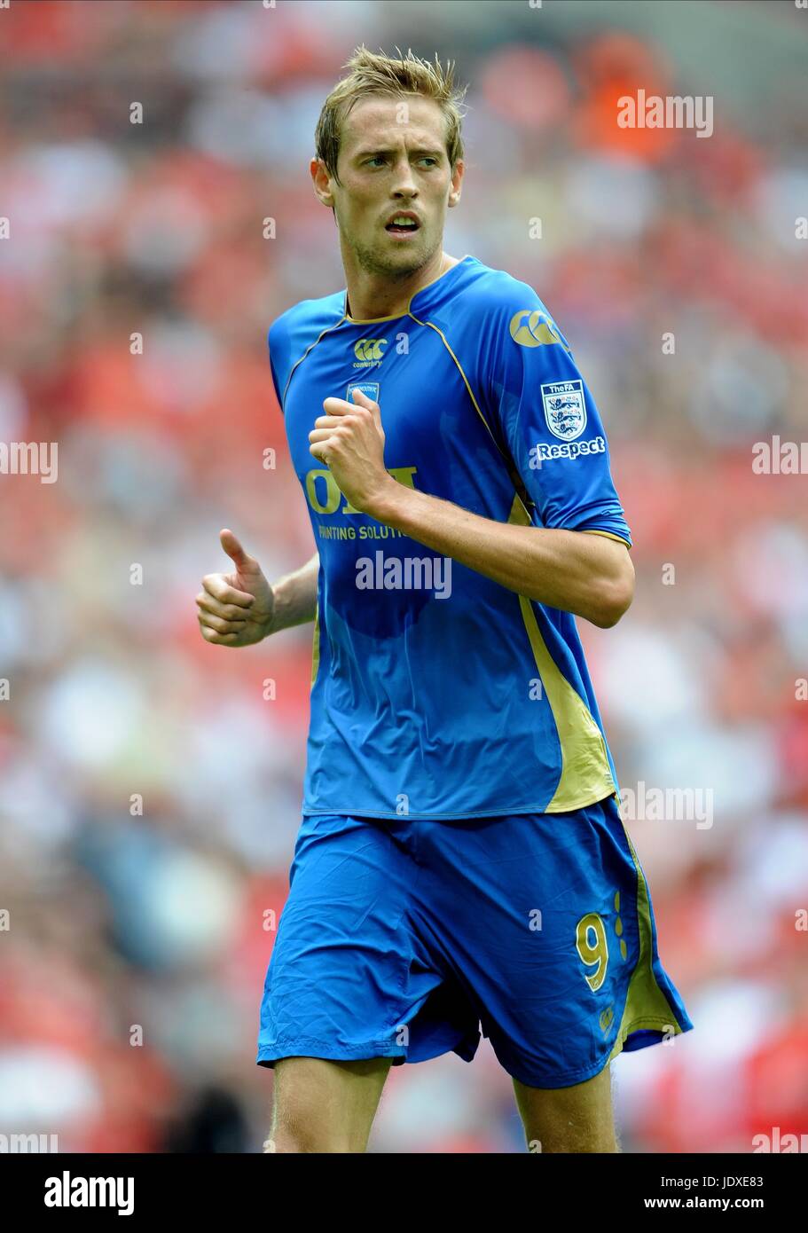 PETER CROUCH PORTSMOUTH FC WEMBLEY STADIUM LONDON ENGLAND 10 August ...