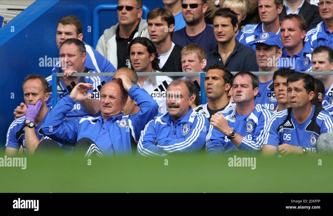 LUIZ FELIPE SCOLARI & BENCH CHELSEA MANAGER STAMFORD BRIDGE LONDON ...
