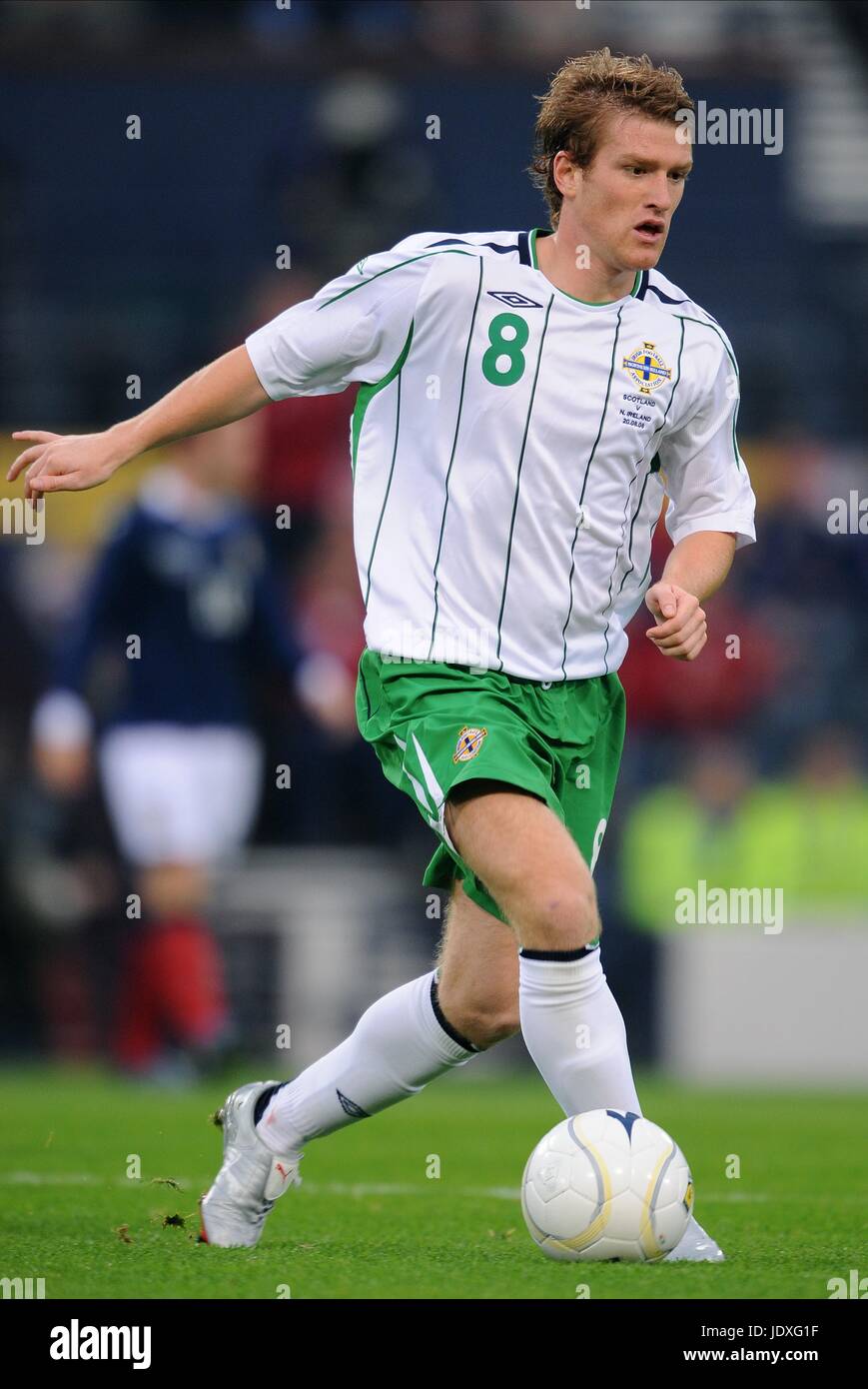 STEVEN DAVIS NORTHERN IRELAND & FULHAM FC HAMPDEN PARK GLASGOW SCOTLAND ...