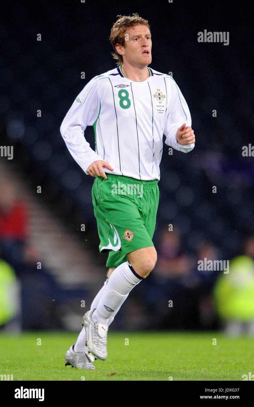 STEVEN DAVIS NORTHERN IRELAND & FULHAM FC HAMPDEN PARK GLASGOW SCOTLAND ...