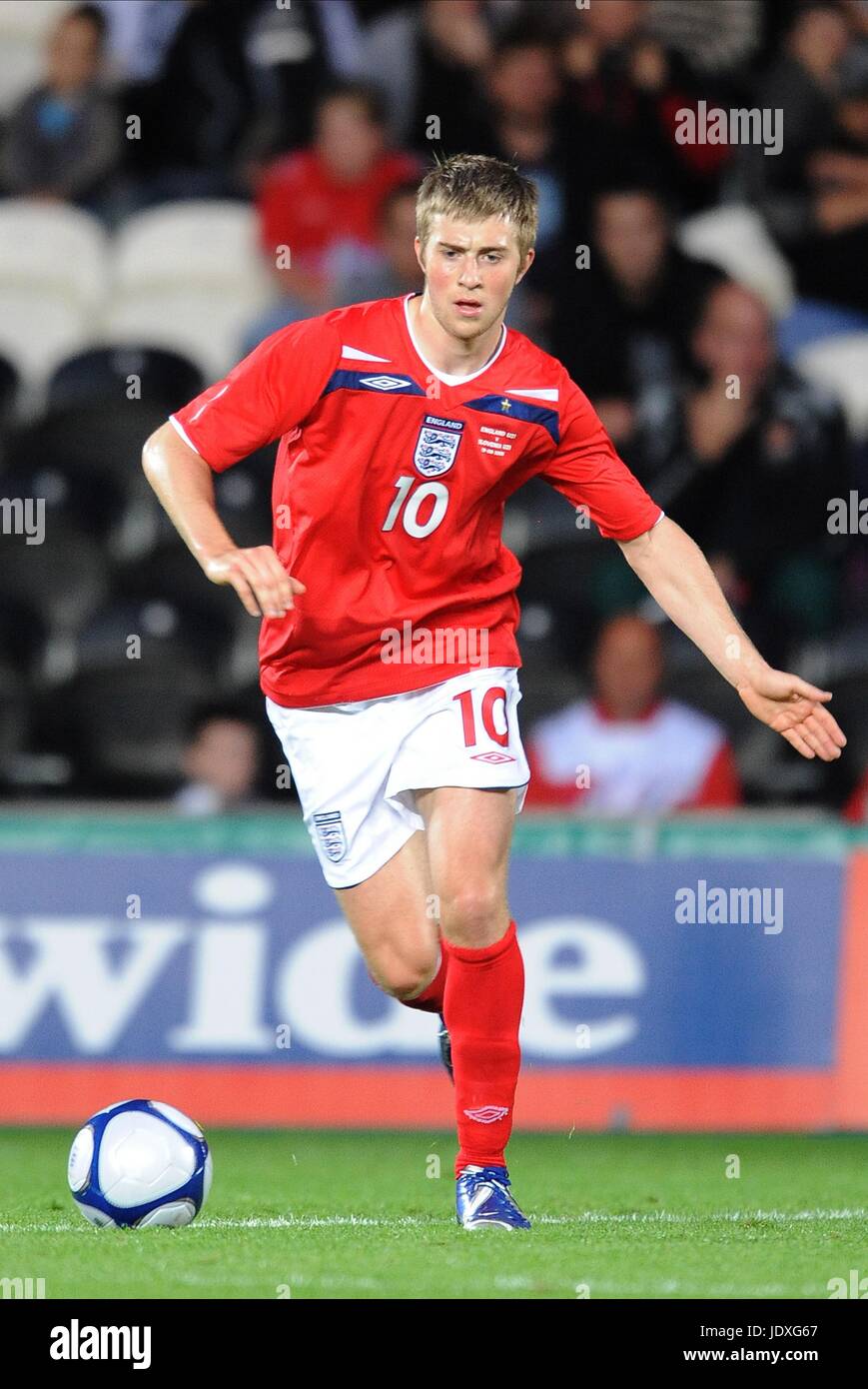 MICHAEL JOHNSON ENGLAND & MANCHESTER CITY FC KC STADIUM HULL ENGLAND 19 ...