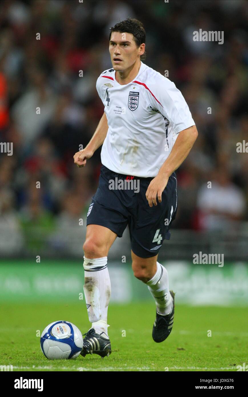 GARETH BARRY ENGLAND & ASTON VILLA FC WEMBLEY STADIUM LONDON ENGLAND 20 ...