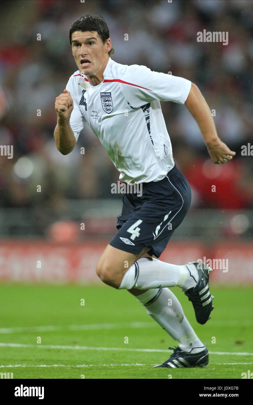 GARETH BARRY ENGLAND & ASTON VILLA FC WEMBLEY STADIUM LONDON ENGLAND 20 ...