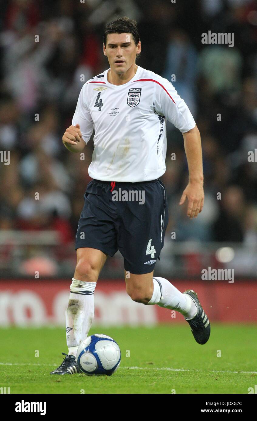 GARETH BARRY ENGLAND & ASTON VILLA FC WEMBLEY STADIUM LONDON ENGLAND 20 ...