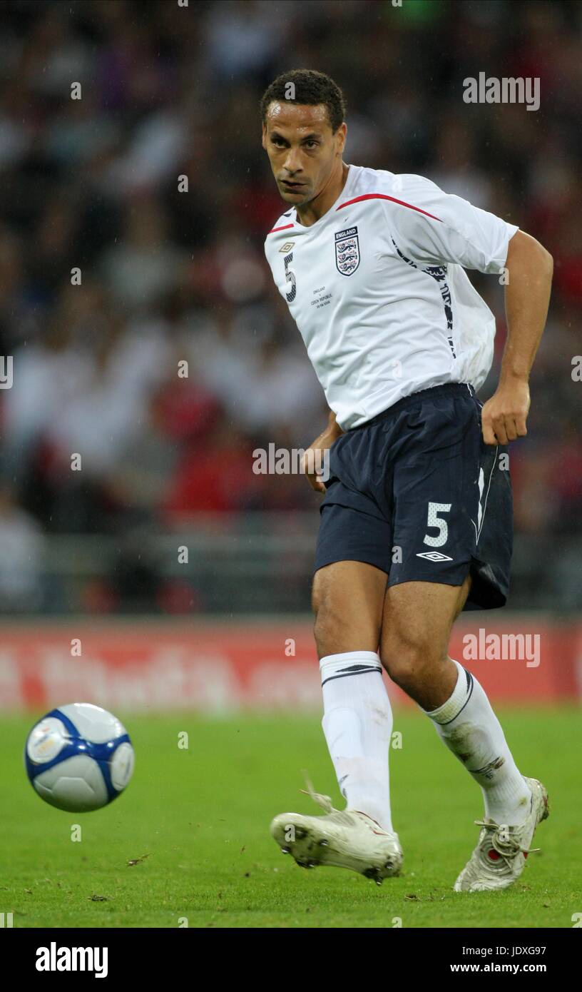 RIO FERDINAND ENGLAND & MANCHESTER UNITED FC WEMBLEY STADIUM LONDON ...