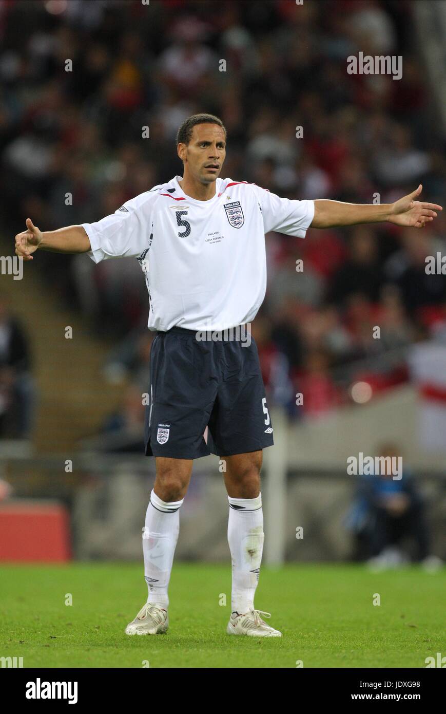 RIO FERDINAND ENGLAND & MANCHESTER UNITED FC WEMBLEY STADIUM LONDON ...