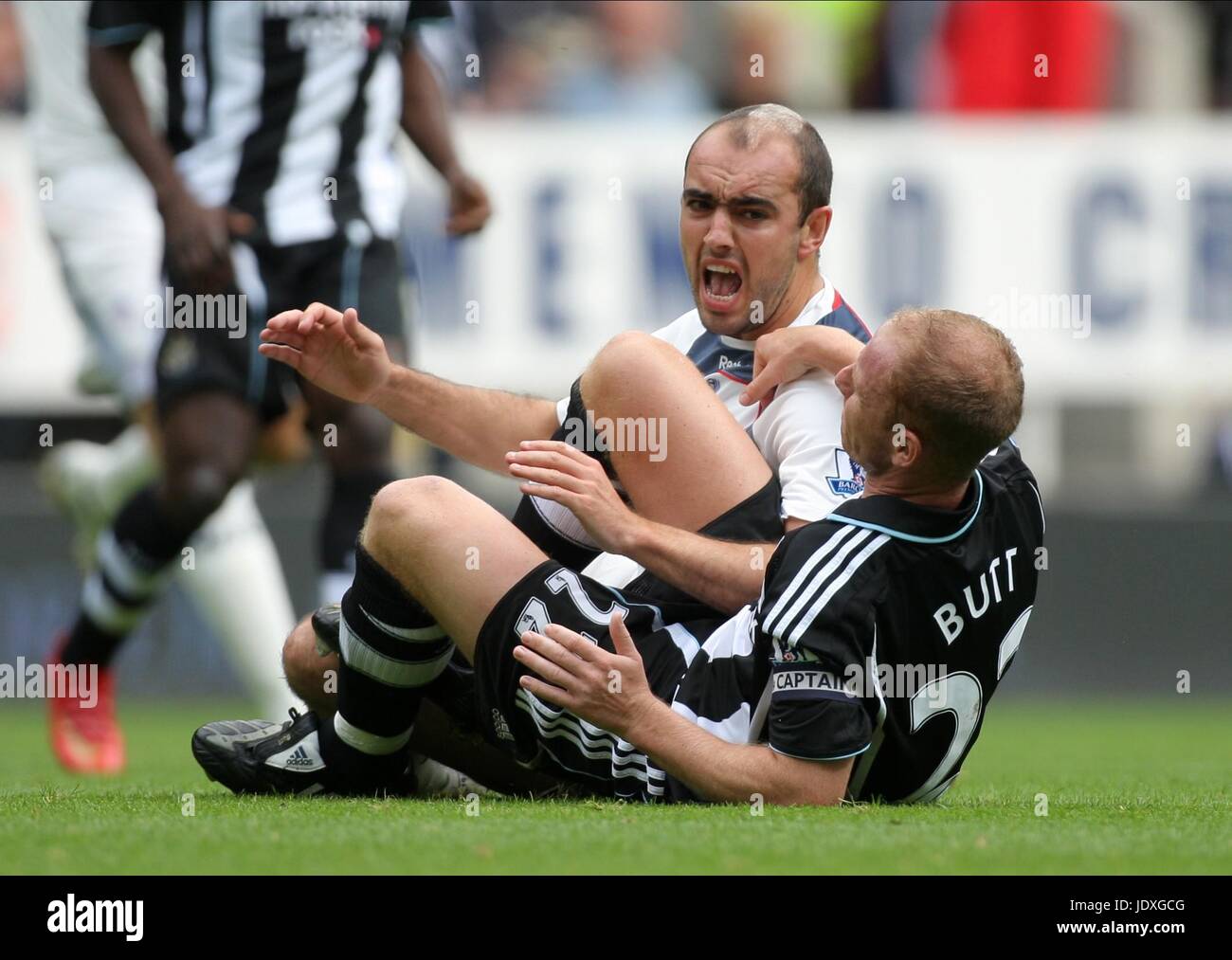 NICKY BUTT & GAVIN MCCANN NEWCASTLE UTD V BOLTON ST.JAMES PARK ...