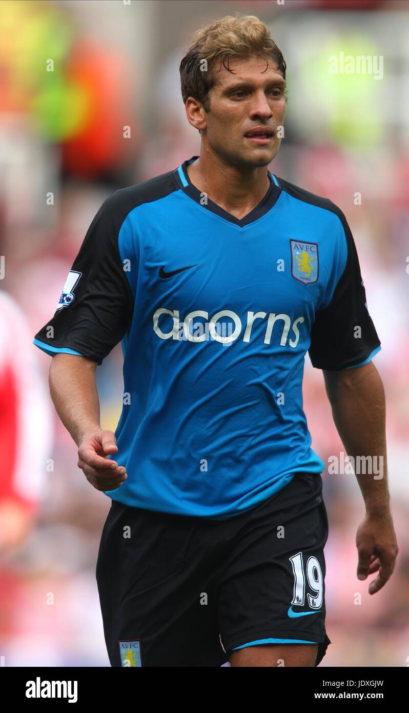 STILIYAN PETROV ASTON VILLA FC BRITAINNIA STADIUM STOKE ENGLAND 23 ...