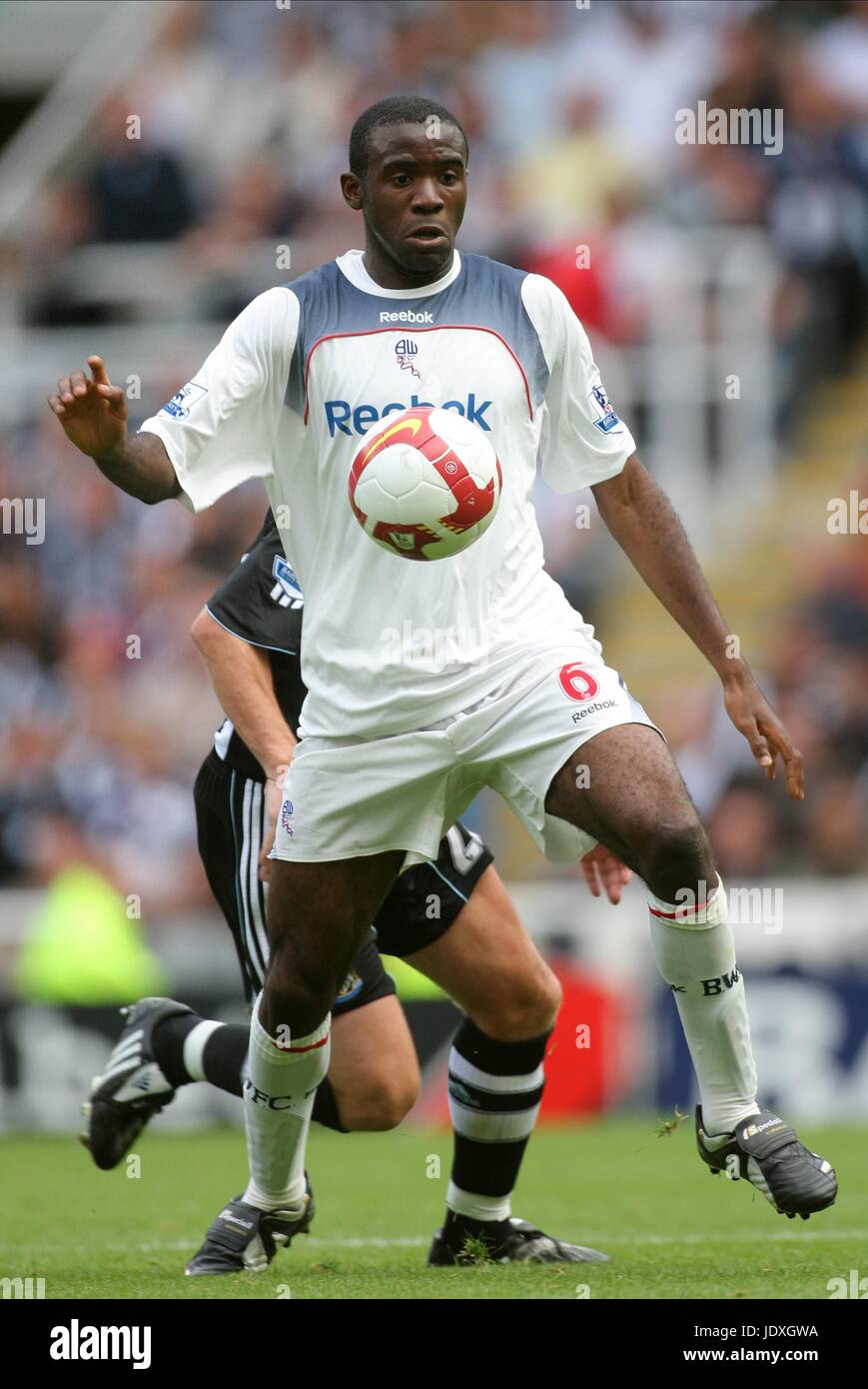Fabrice muamba bolton hi-res stock photography and images - Alamy