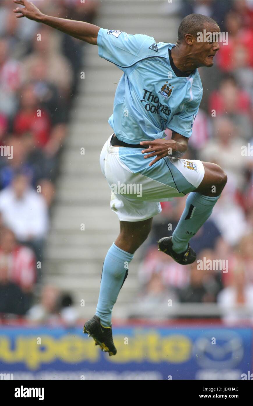 Vincent kompany manchester city 2008 hi-res stock photography and ...
