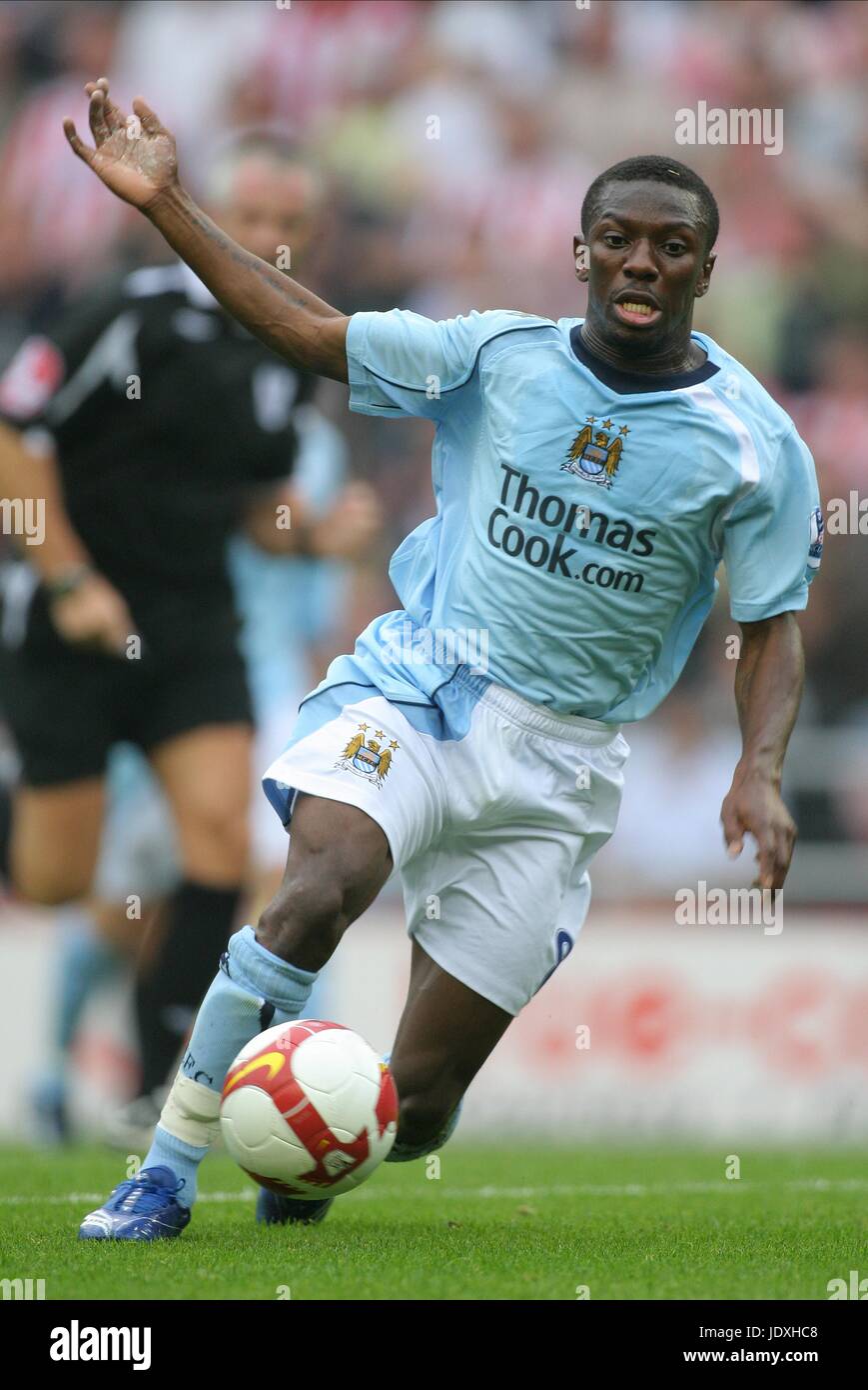 SHAUN WRIGHT-PHILLIPS MANCHESTER CITY FC STADIUM OF LIGHT SUNDERLAND ...