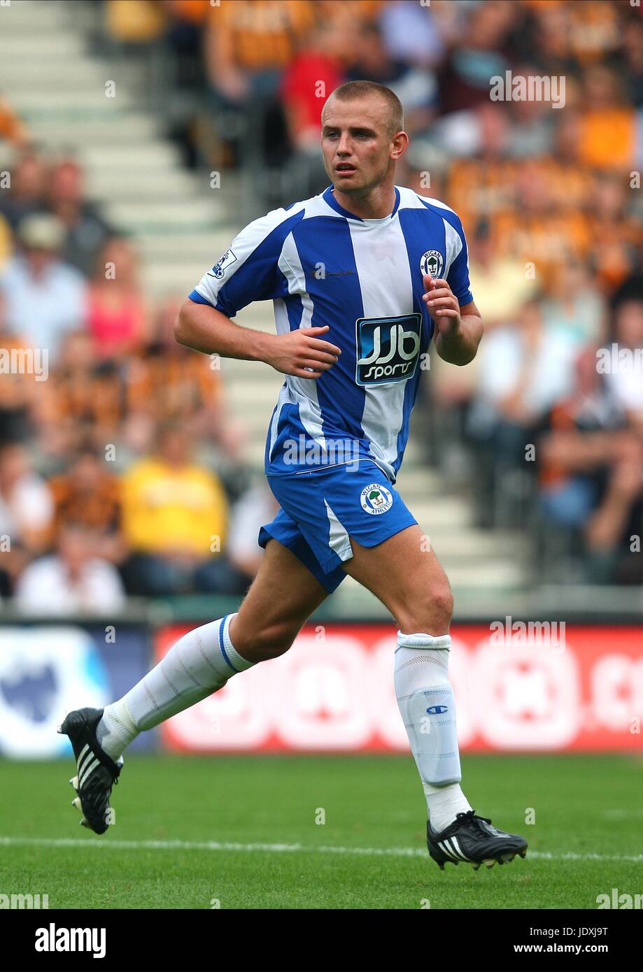 LEE CATTERMOLE WIGAN ATHLETIC FC KC STADIUM HULL ENGLAND 30 August 2008 ...