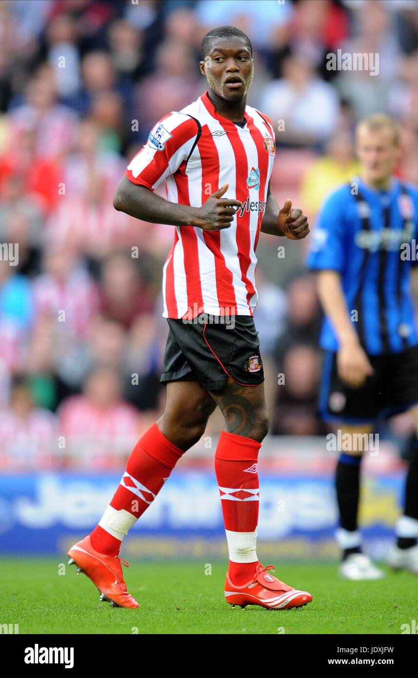 DJIBRIL CISSE SUNDERLAND FC STADIUM OF LIGHT SUNDERLAND ENGLAND 20 ...