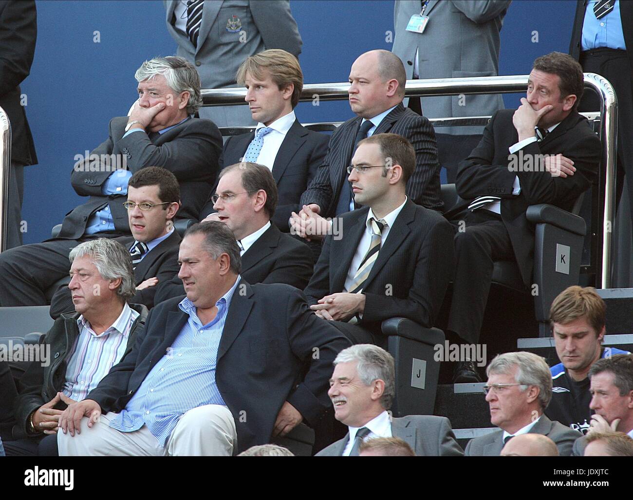 JOE KINNEAR IN THE STAND NEWCASTLE UTD V BLACKBURN ROVE ST.JAMES PARK ...