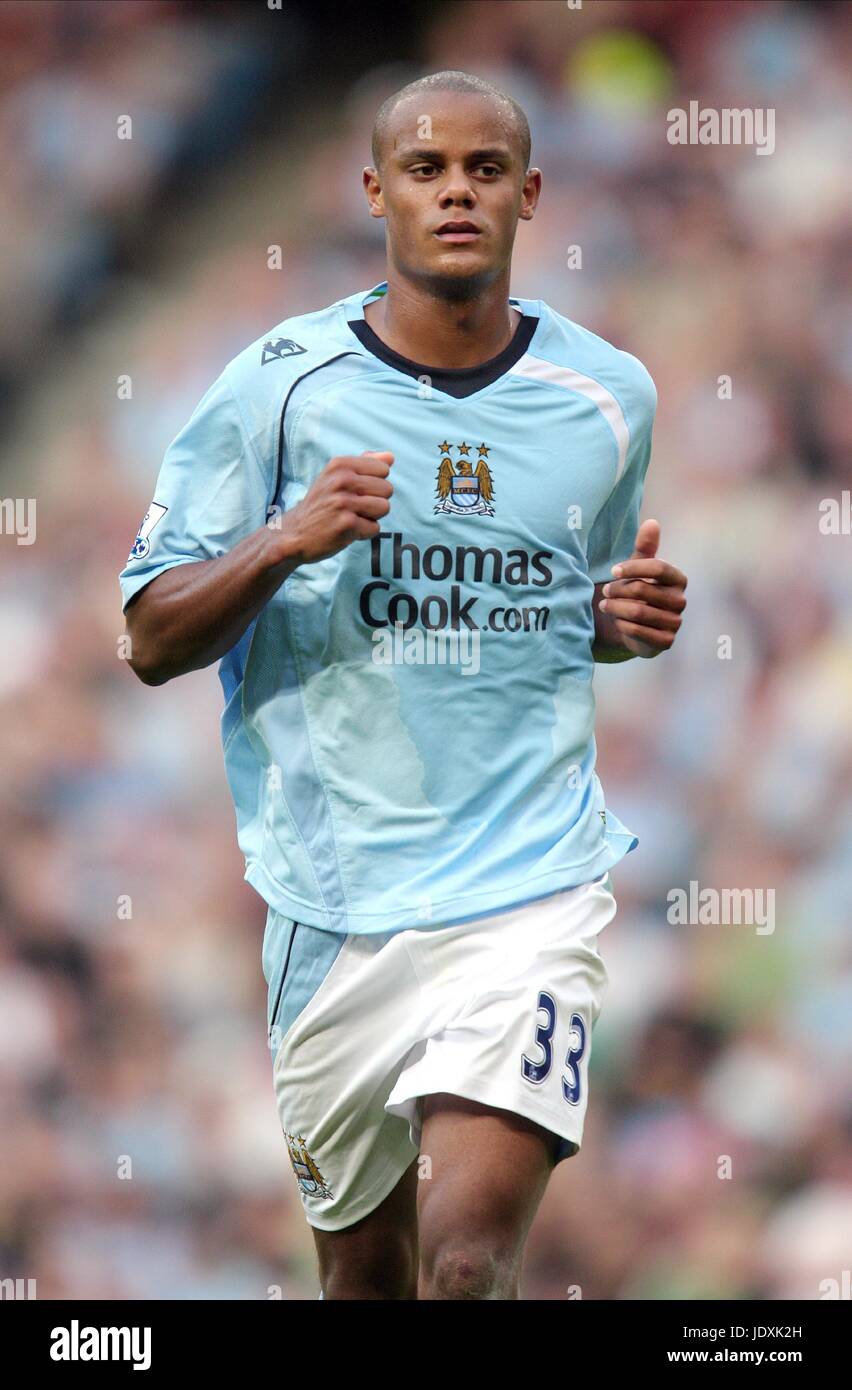 Vincent kompany manchester city 2008 hi-res stock photography and ...