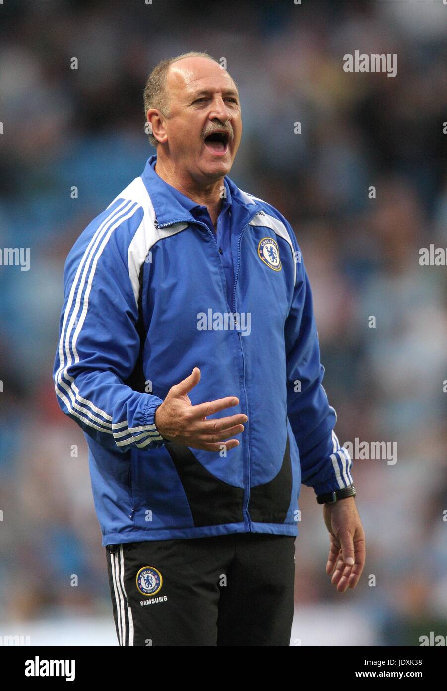 LUIZ FELIPE SCOLARI CHELSEA FC COACH CITY OF MANCHESTER STADIUM ...
