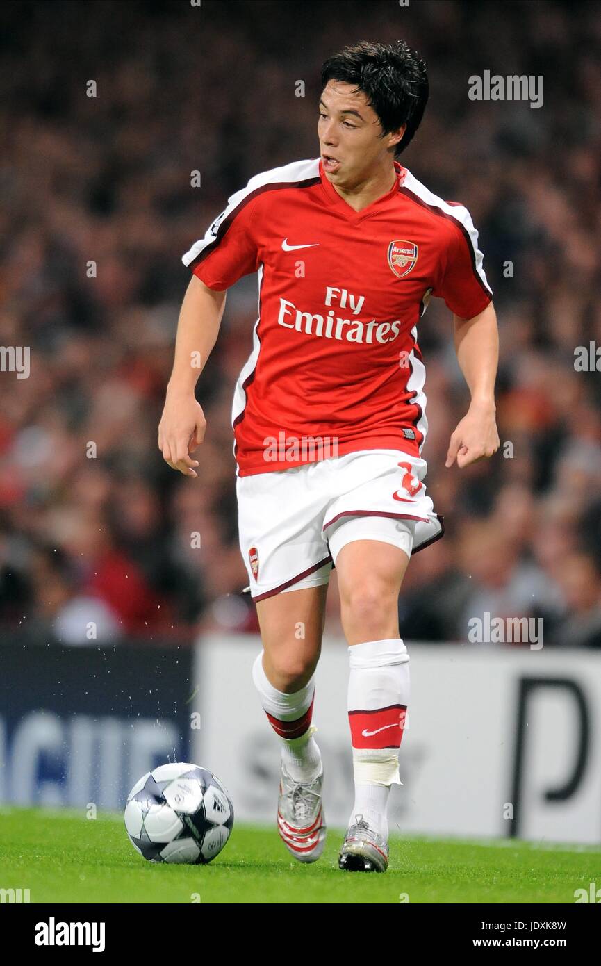 Emirates stadium samir nasri hi-res stock photography and images - Alamy