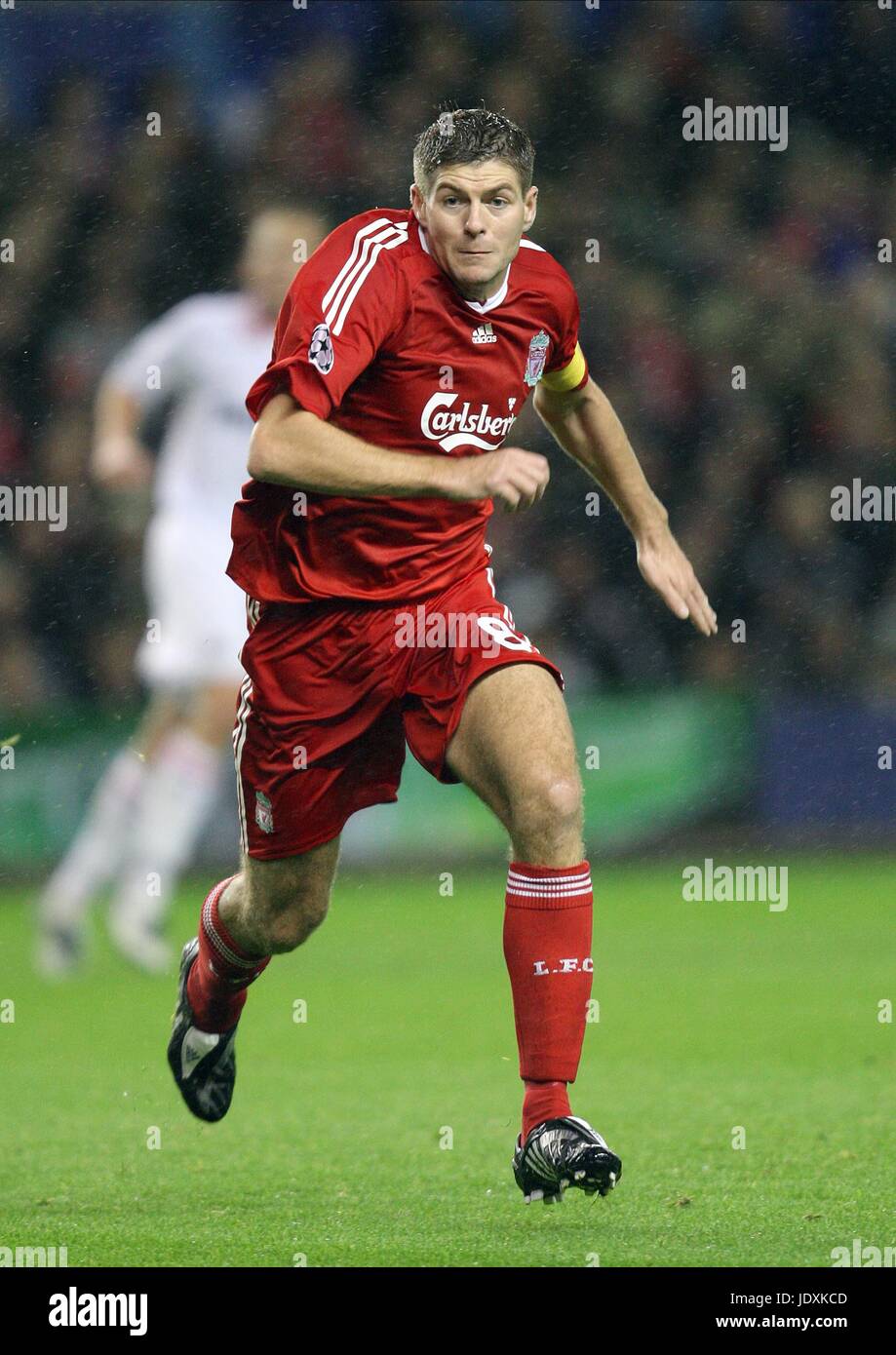 Liverpool v psv hi-res stock photography and images - Alamy