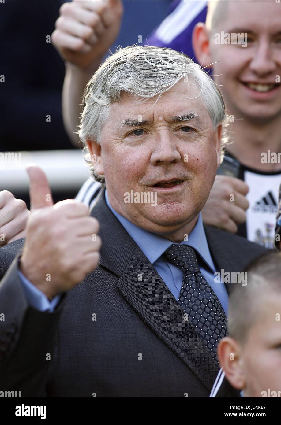 Newcastle manager joe kinnear hi-res stock photography and images - Alamy